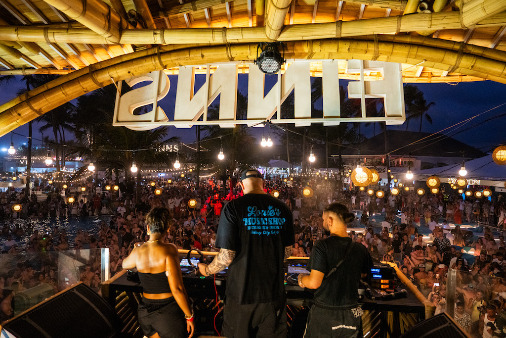 Photo Gallery - FINNS Beach Club