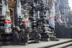 Pura Goa Lawah: Complete Guide To The Bali Bat Cave Temple