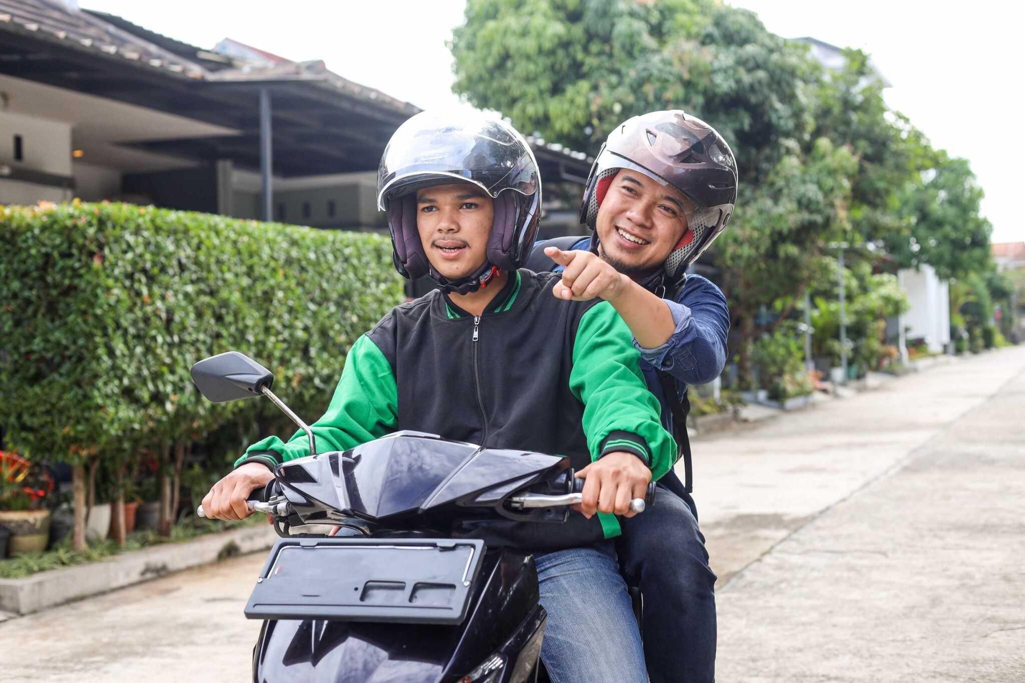 Grab Or Gojek In Bali? Comparing The Two Biggest Ride Hailing Apps In ...